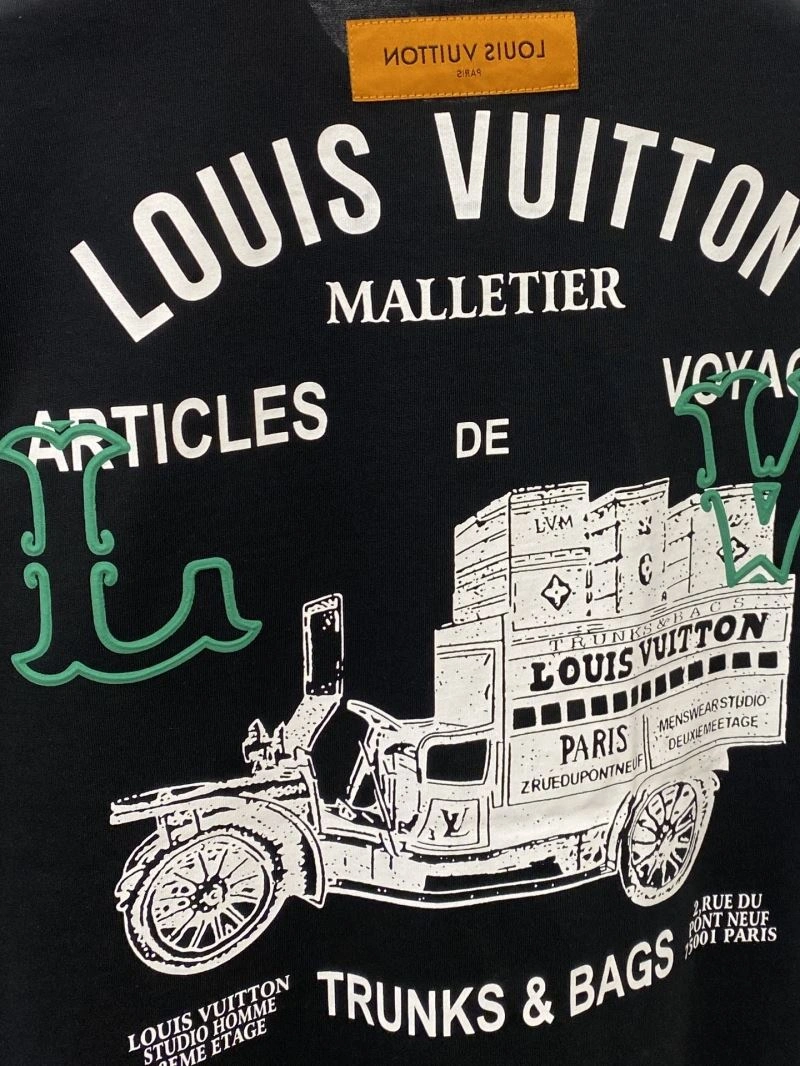 Indistinguishable Louis Vuitton T-Shirts