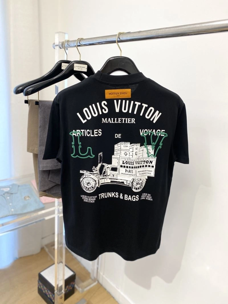 Indistinguishable Louis Vuitton T-Shirts