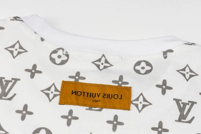 High fidelity Louis Vuitton T-Shirts