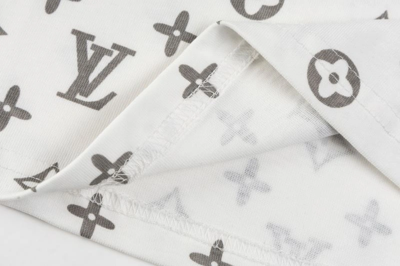 High fidelity Louis Vuitton T-Shirts