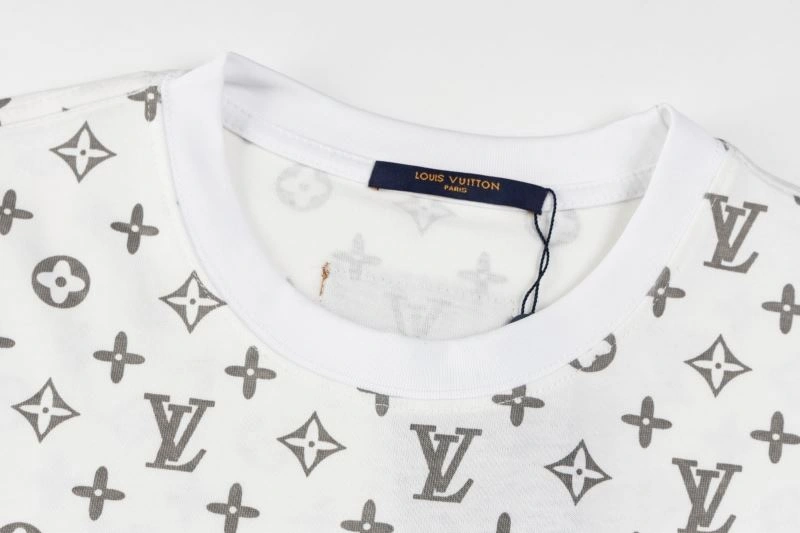 High fidelity Louis Vuitton T-Shirts