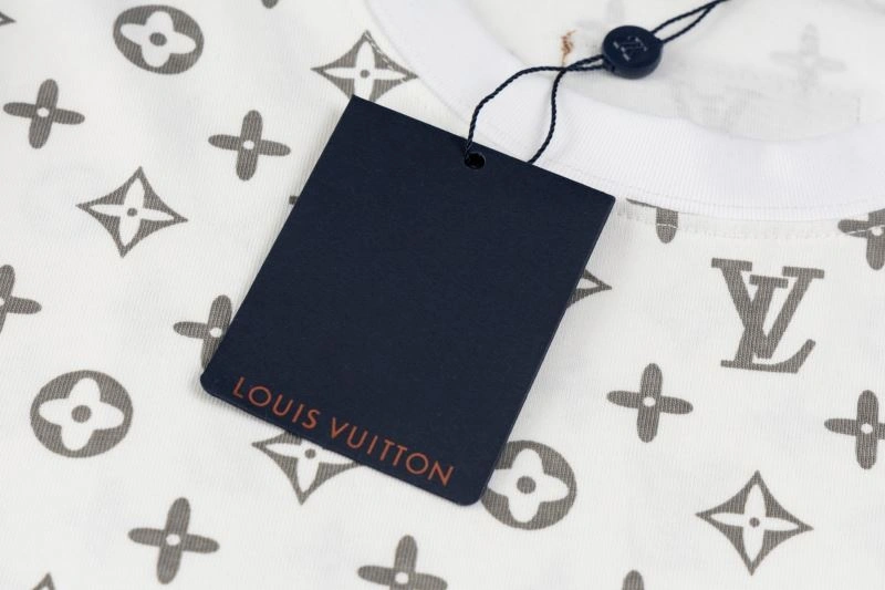 High fidelity Louis Vuitton T-Shirts