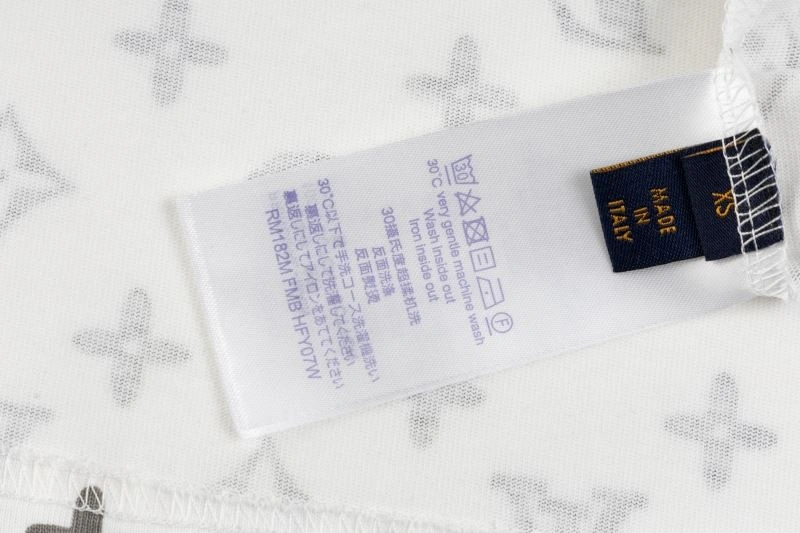 High fidelity Louis Vuitton T-Shirts