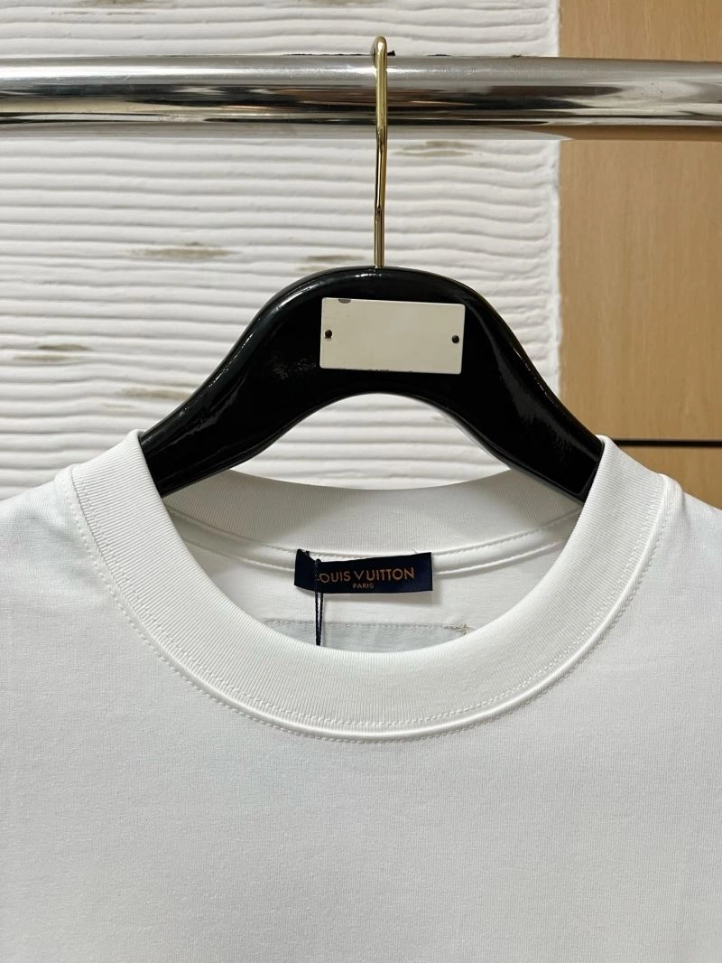 Exact replica Louis Vuitton T-Shirts