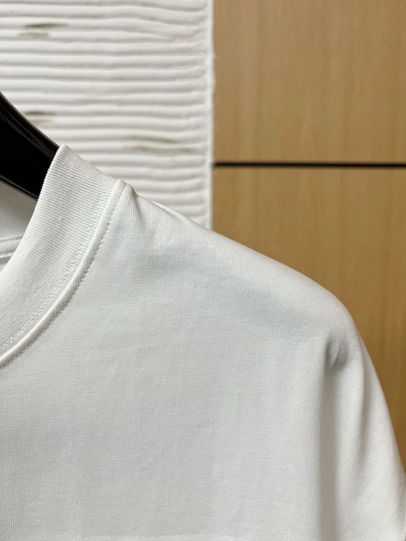 Exact replica Louis Vuitton T-Shirts