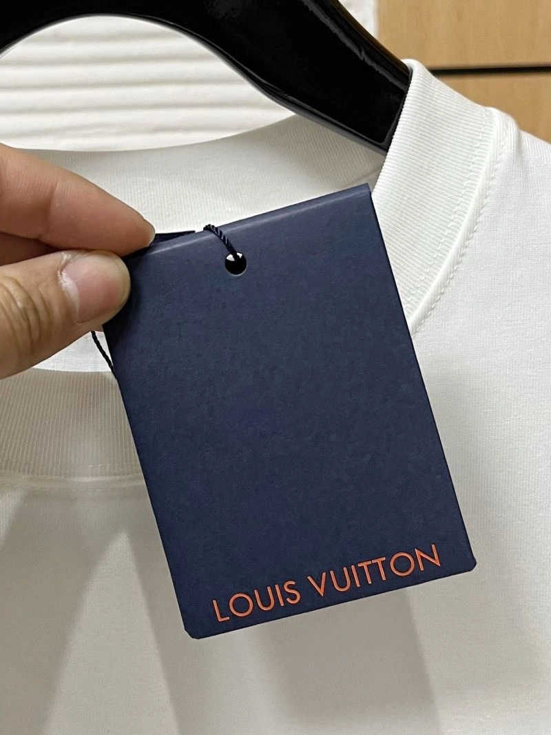 Exact replica Louis Vuitton T-Shirts