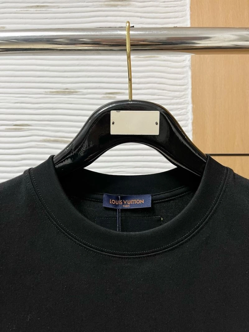 Indistinguishable Louis Vuitton T-Shirts