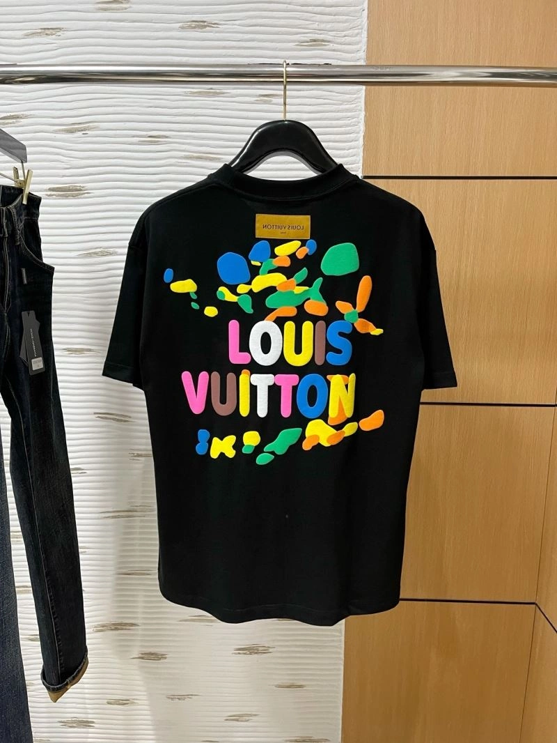 Indistinguishable Louis Vuitton T-Shirts