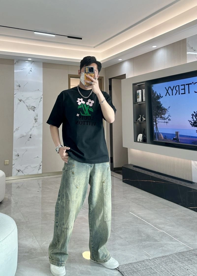 Bargain Louis Vuitton T-Shirts