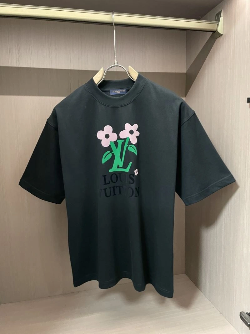 Bargain Louis Vuitton T-Shirts