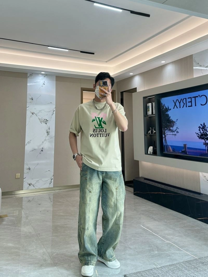Reasonably priced Louis Vuitton T-Shirts