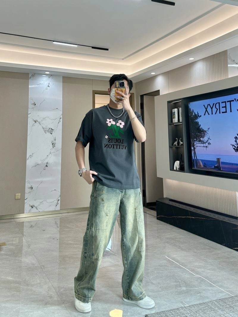 Discounted Louis Vuitton T-Shirts