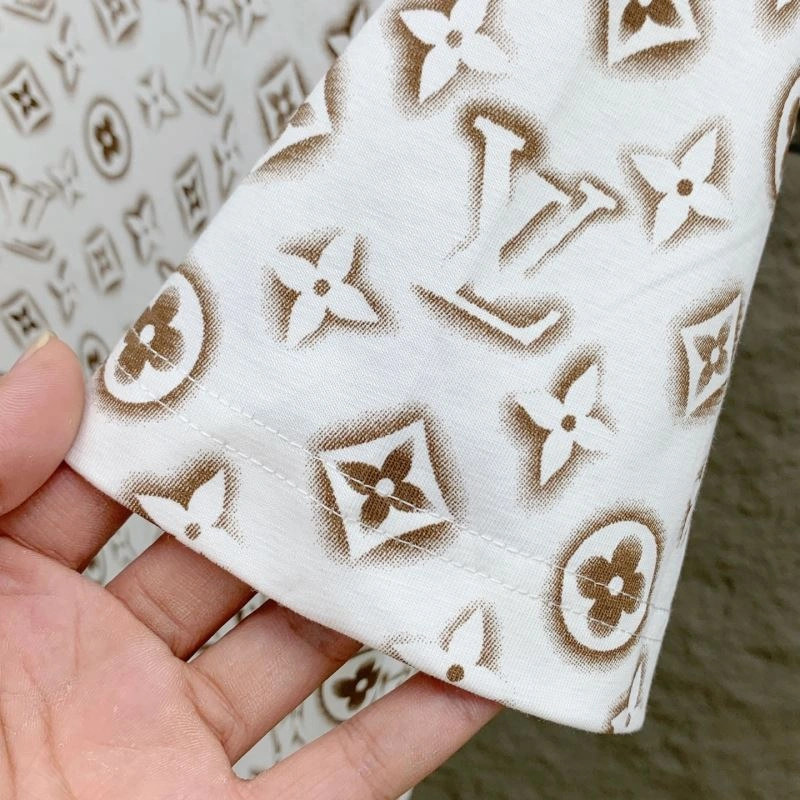 Factory-made Louis Vuitton T-Shirts