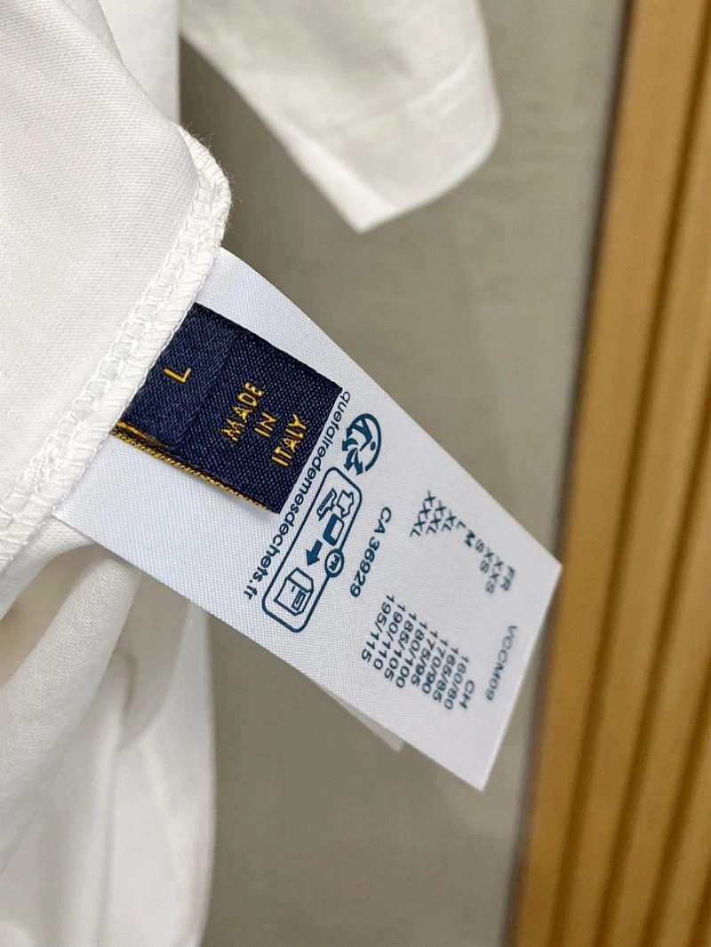Indistinguishable Louis Vuitton T-Shirts