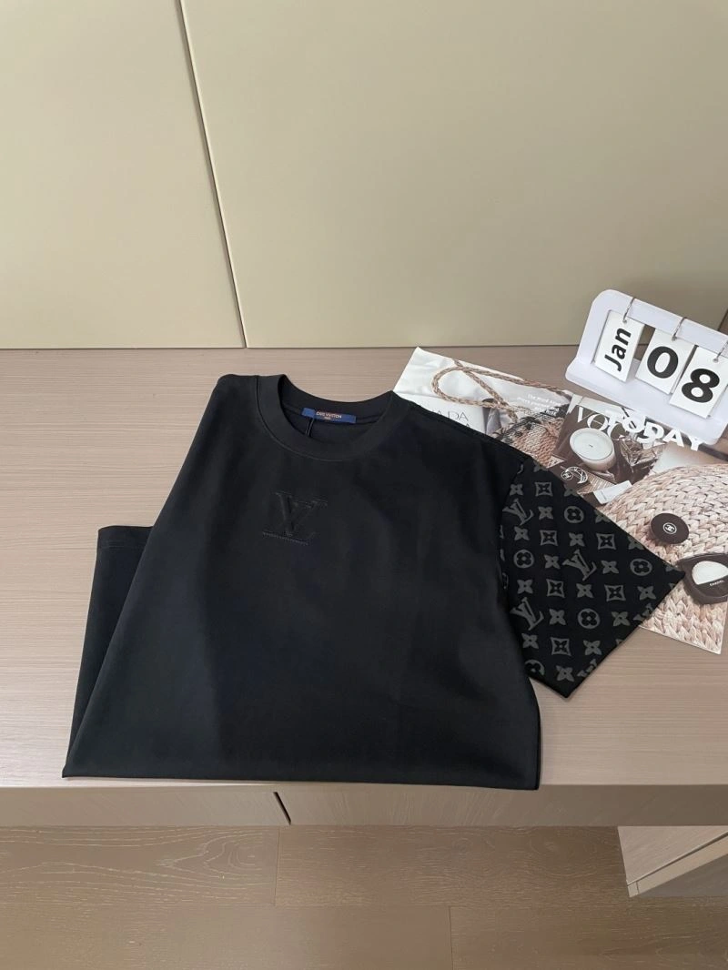 Indistinguishable Louis Vuitton T-Shirts