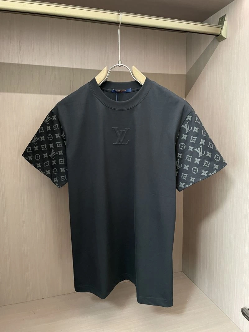 Indistinguishable Louis Vuitton T-Shirts
