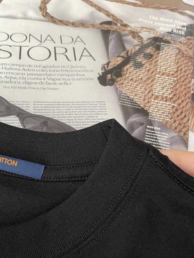 Indistinguishable Louis Vuitton T-Shirts