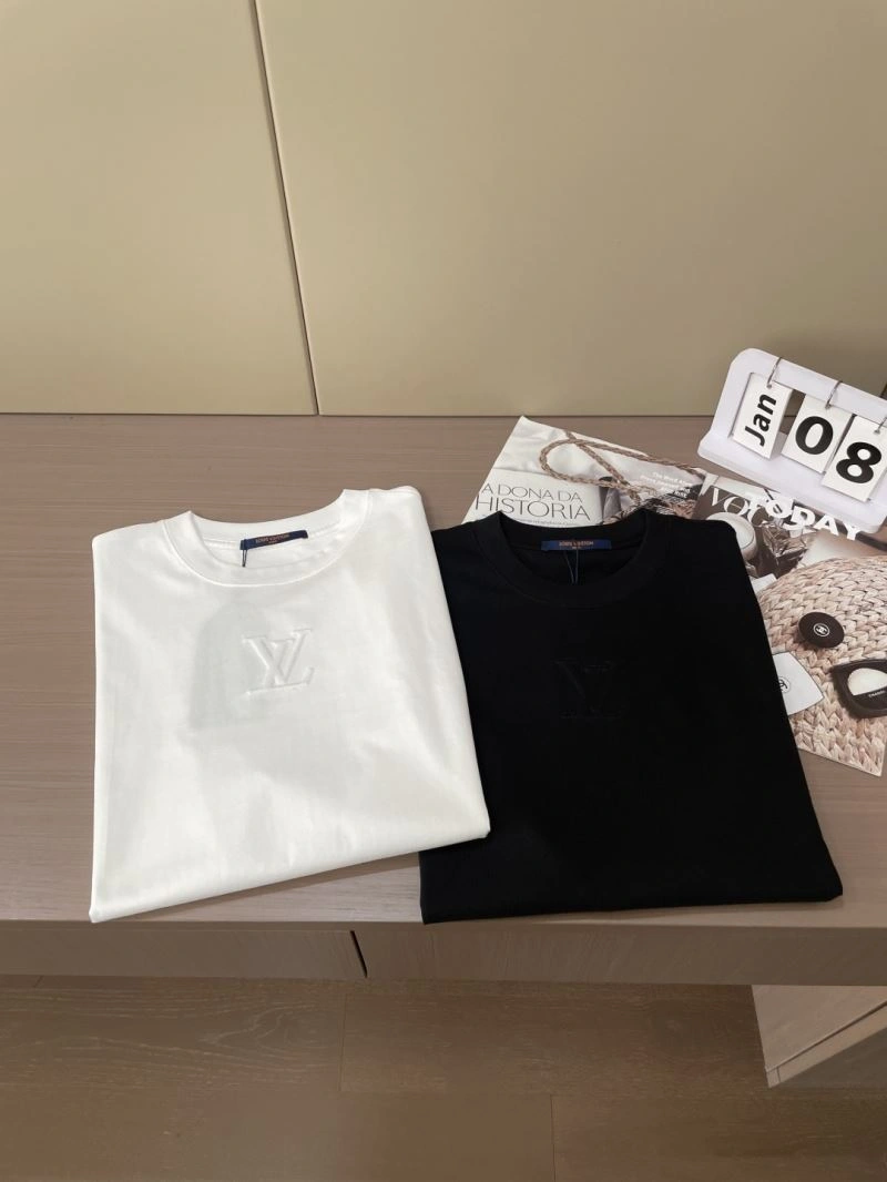 Indistinguishable Louis Vuitton T-Shirts