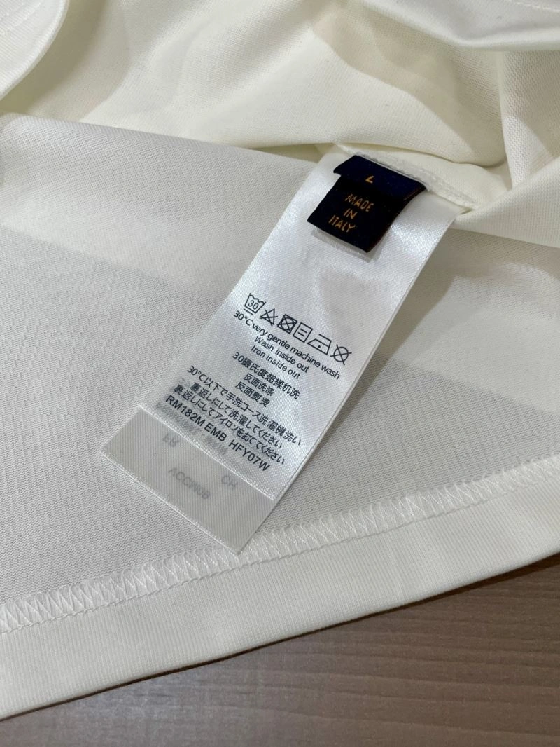 High accuracy Louis Vuitton T-Shirts