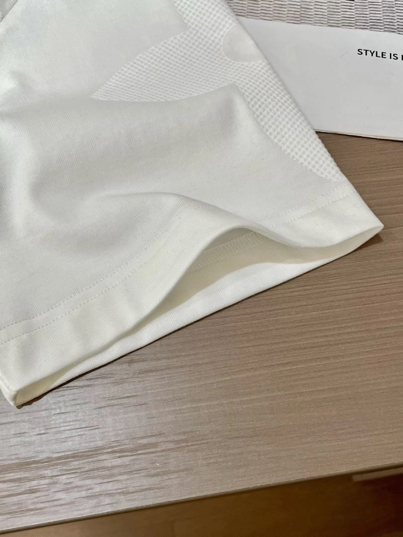 Low-cost Louis Vuitton T-Shirts