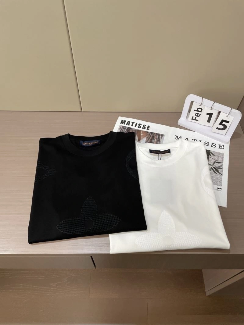 Low-cost Louis Vuitton T-Shirts