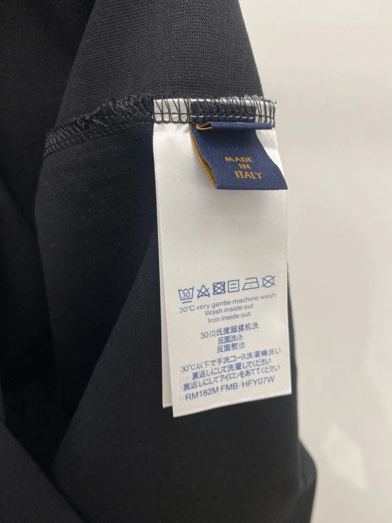 Low-cost Louis Vuitton T-Shirts