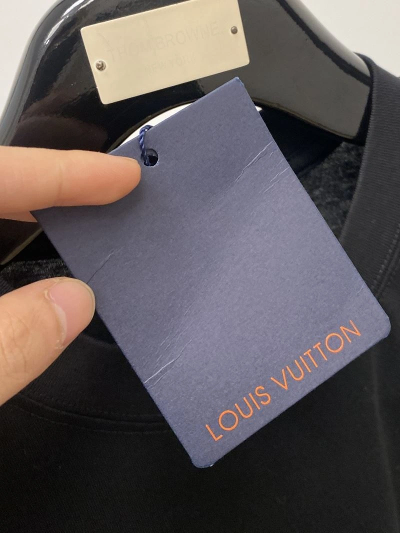 Precise copy Louis Vuitton T-Shirts