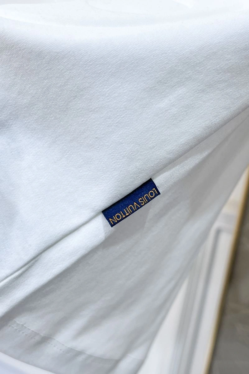 Bargain Louis Vuitton T-Shirts