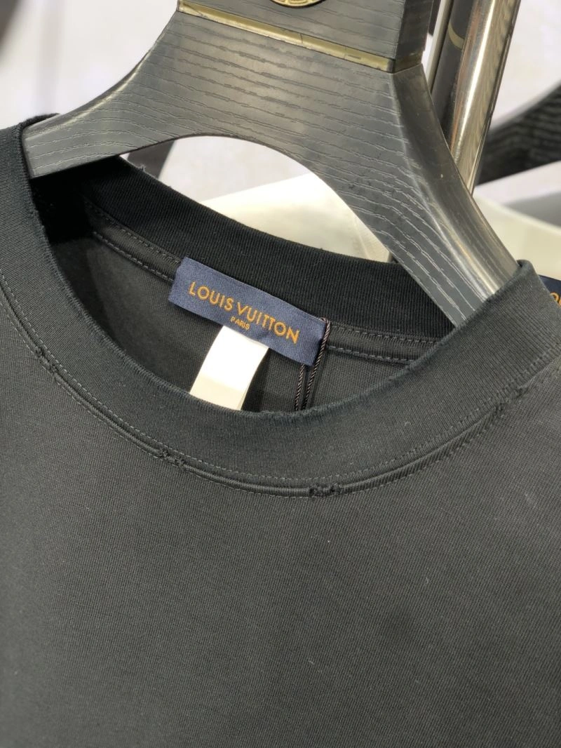 Indistinguishable Louis Vuitton T-Shirts