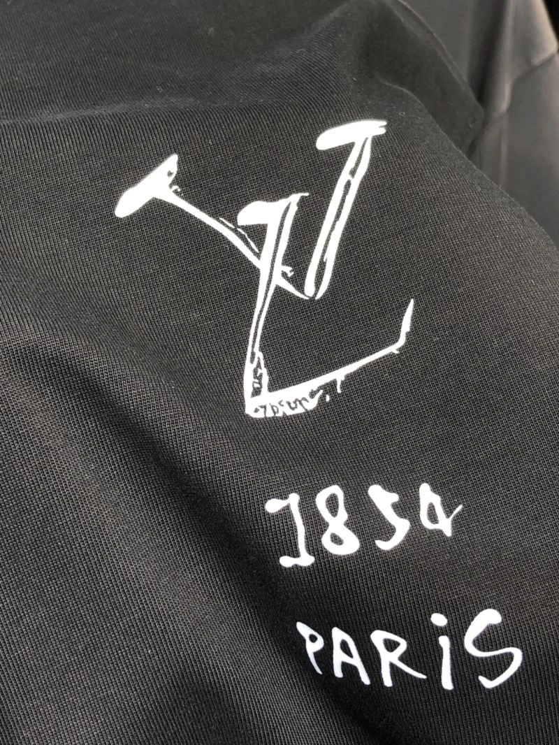 Indistinguishable Louis Vuitton T-Shirts