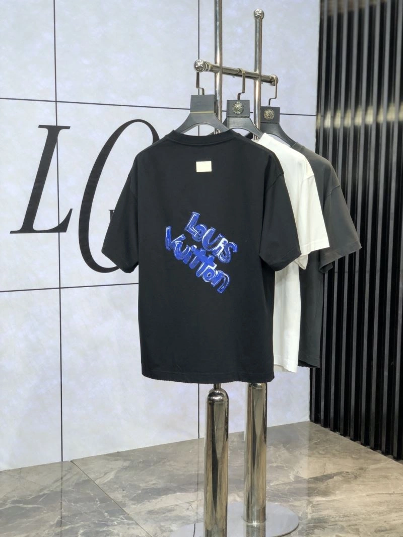 Indistinguishable Louis Vuitton T-Shirts