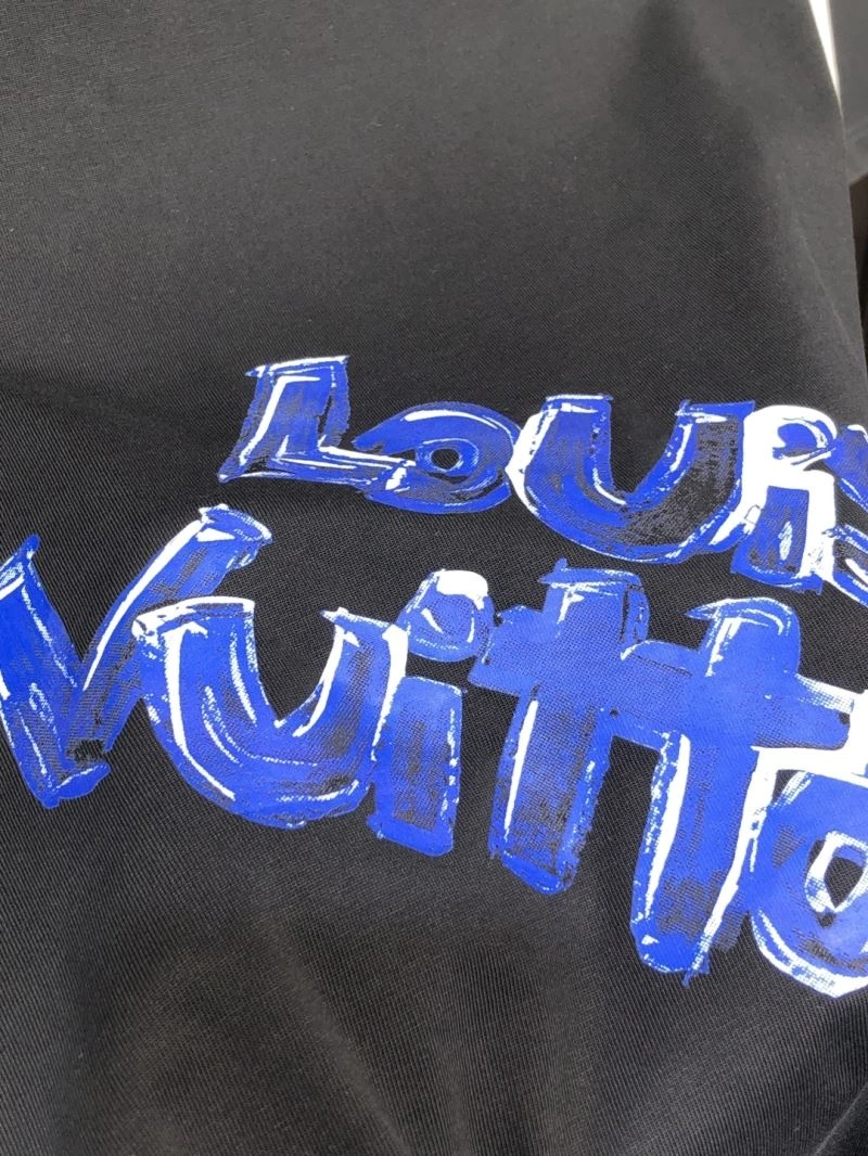 Indistinguishable Louis Vuitton T-Shirts