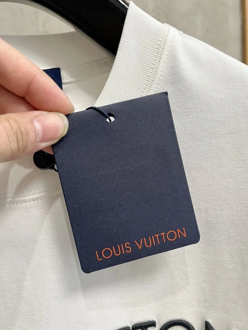 Precise copy Louis Vuitton T-Shirts