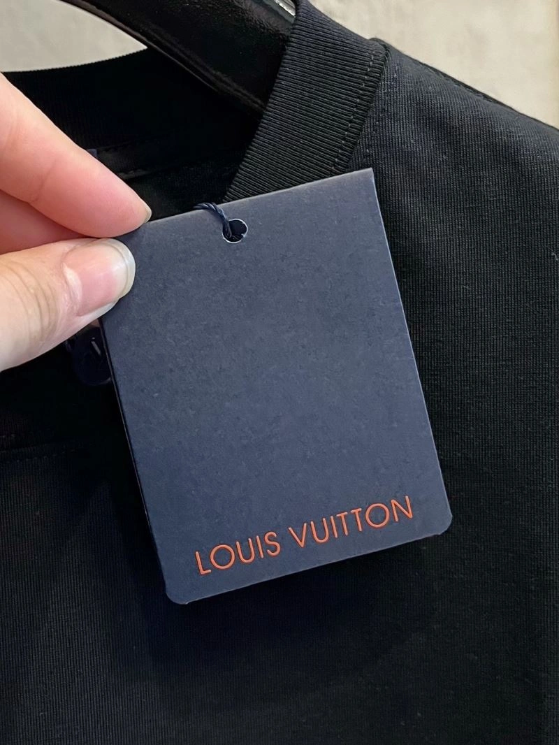 Indistinguishable Louis Vuitton T-Shirts