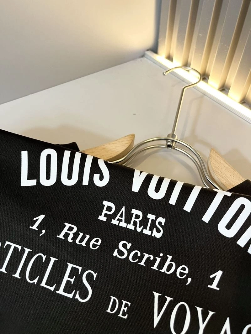 Discounted Louis Vuitton T-Shirts