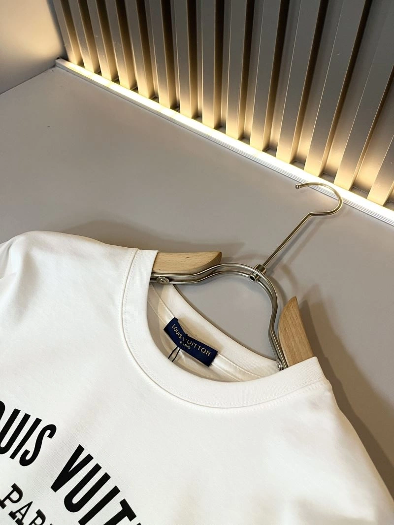 Low-cost Louis Vuitton T-Shirts