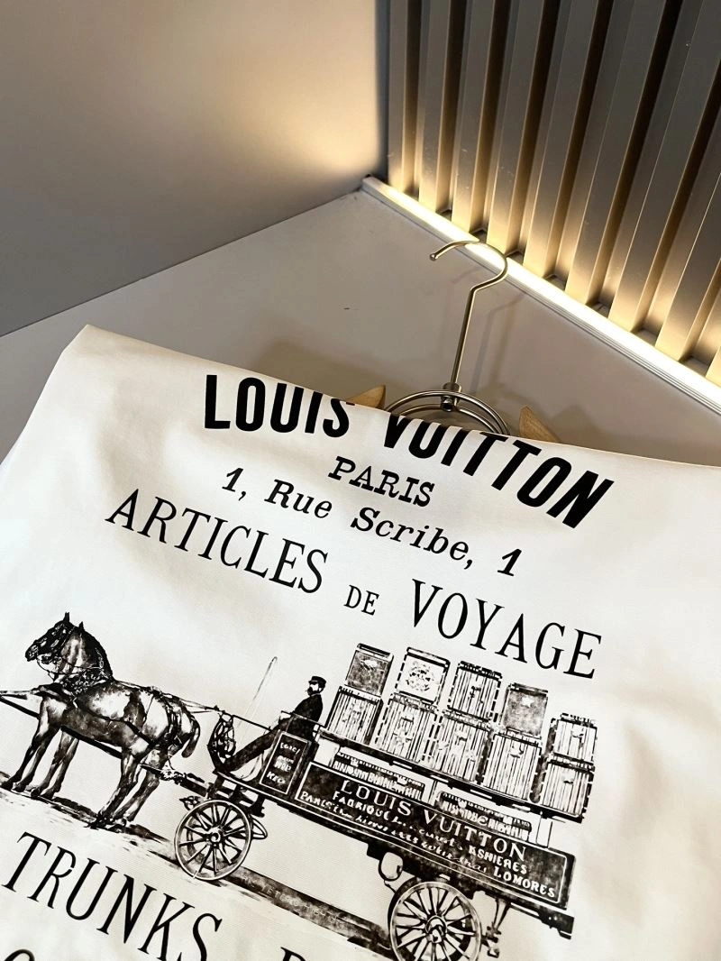 Low-cost Louis Vuitton T-Shirts