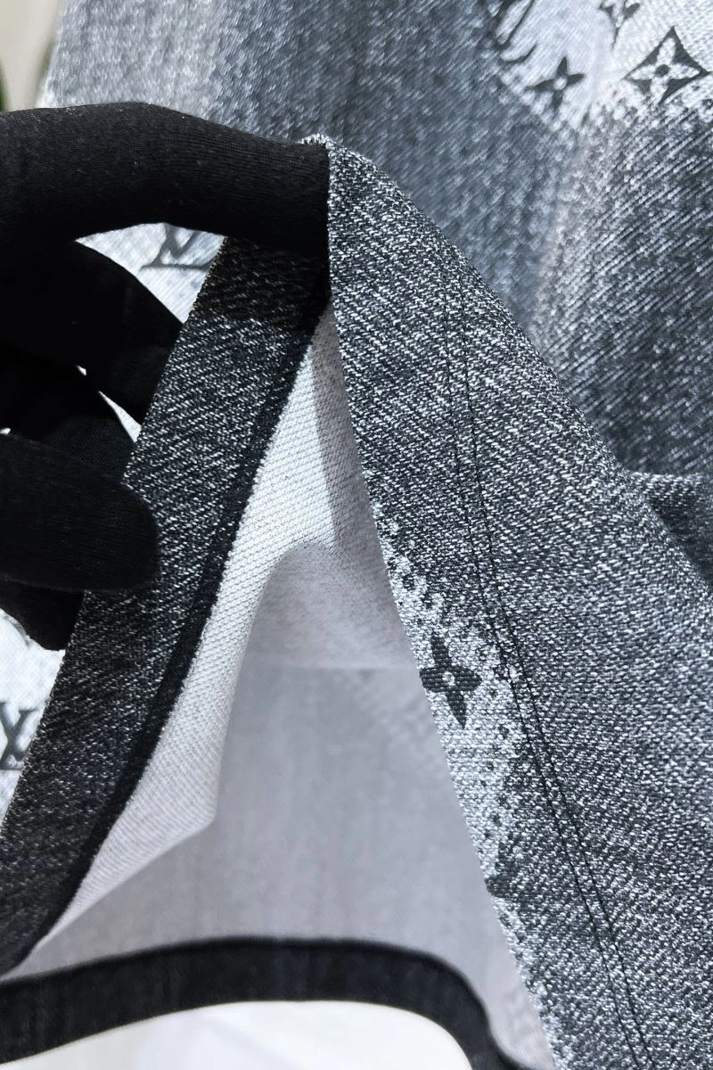High fidelity Louis Vuitton T-Shirts