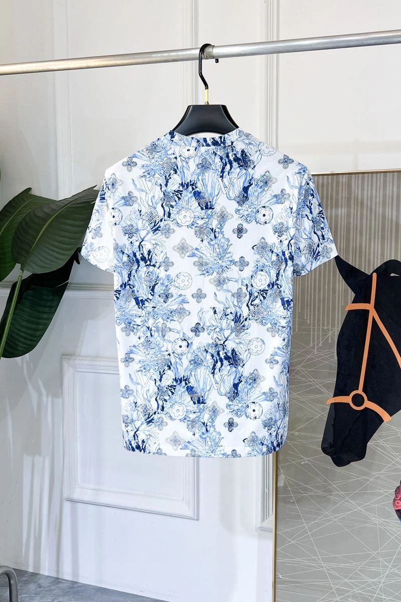 Indistinguishable Louis Vuitton T-Shirts