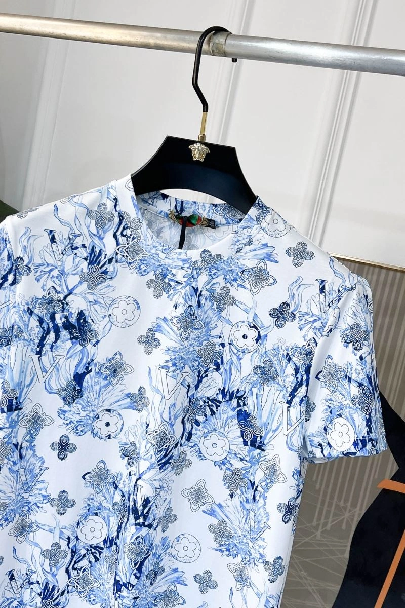 Indistinguishable Louis Vuitton T-Shirts