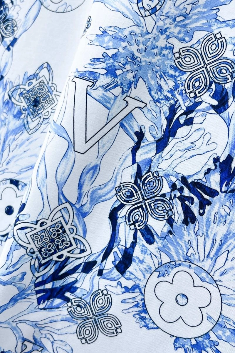 Indistinguishable Louis Vuitton T-Shirts