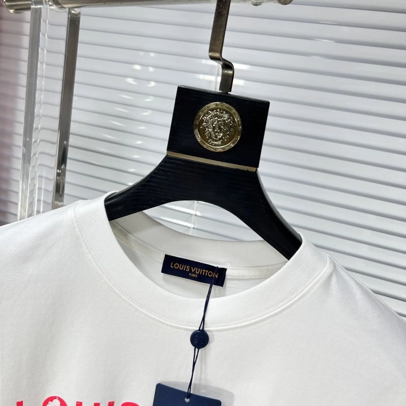 Indistinguishable Louis Vuitton T-Shirts