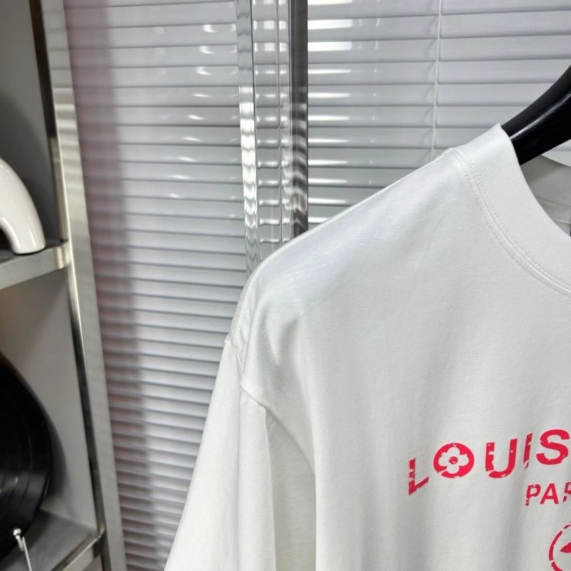 Indistinguishable Louis Vuitton T-Shirts