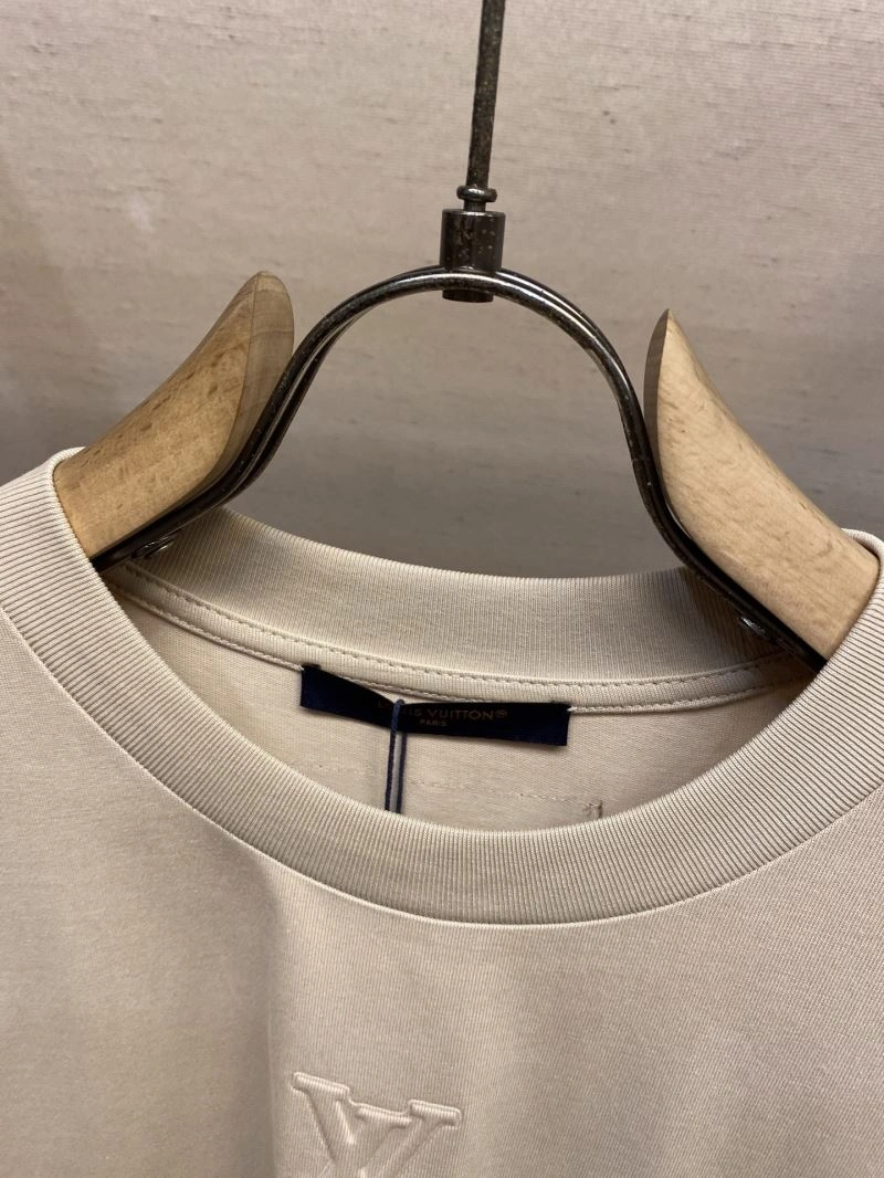Exact replica Louis Vuitton T-Shirts