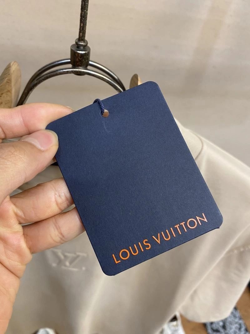 Exact replica Louis Vuitton T-Shirts