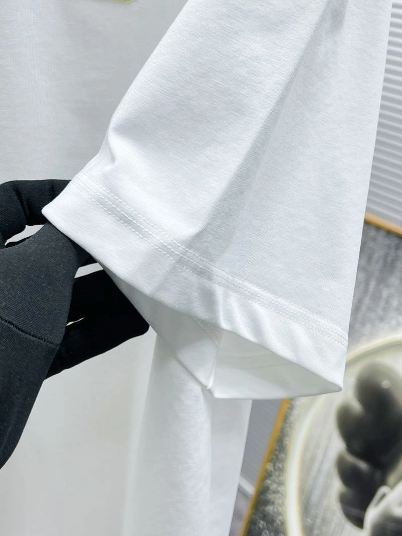 Low-cost Louis Vuitton T-Shirts