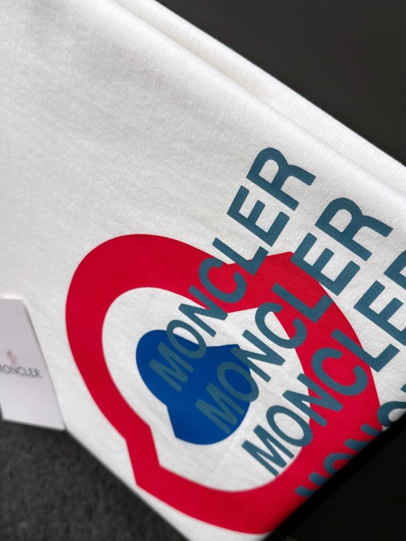 Low-cost Louis Vuitton T-Shirts