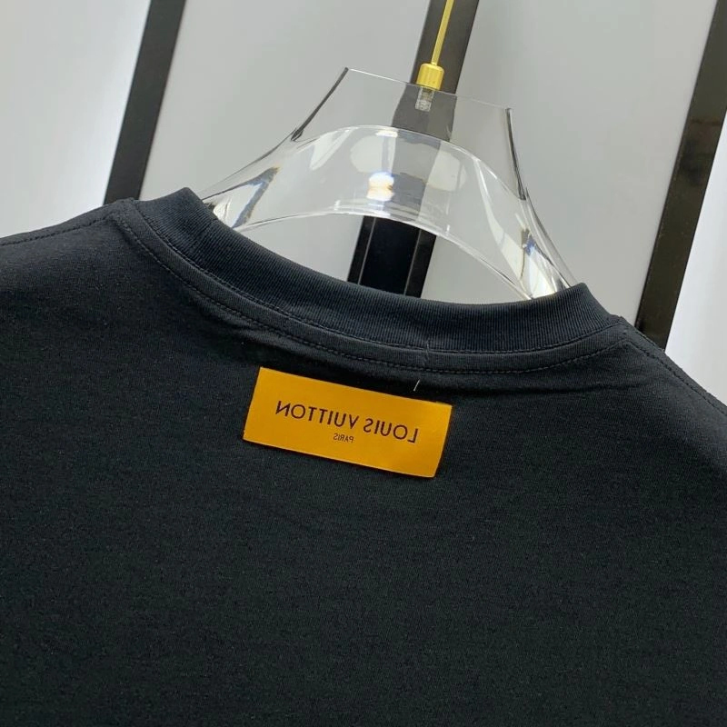 Bargain Louis Vuitton T-Shirts
