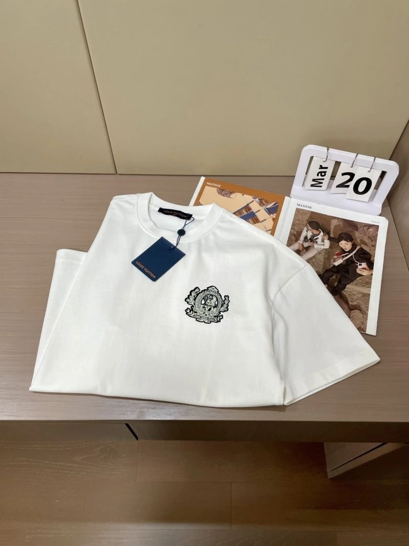 Low-cost Louis Vuitton T-Shirts