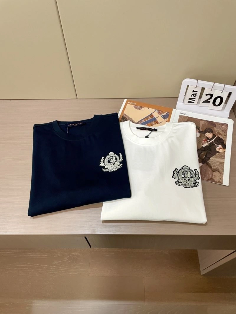Low-cost Louis Vuitton T-Shirts